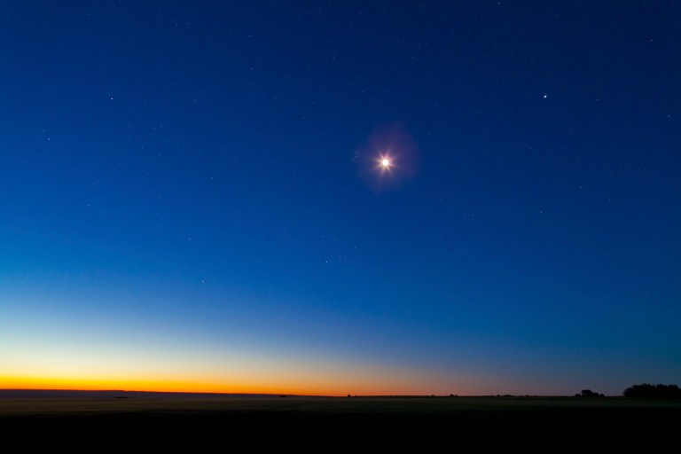 Dawn Sky Serenity – The Amazing Sky